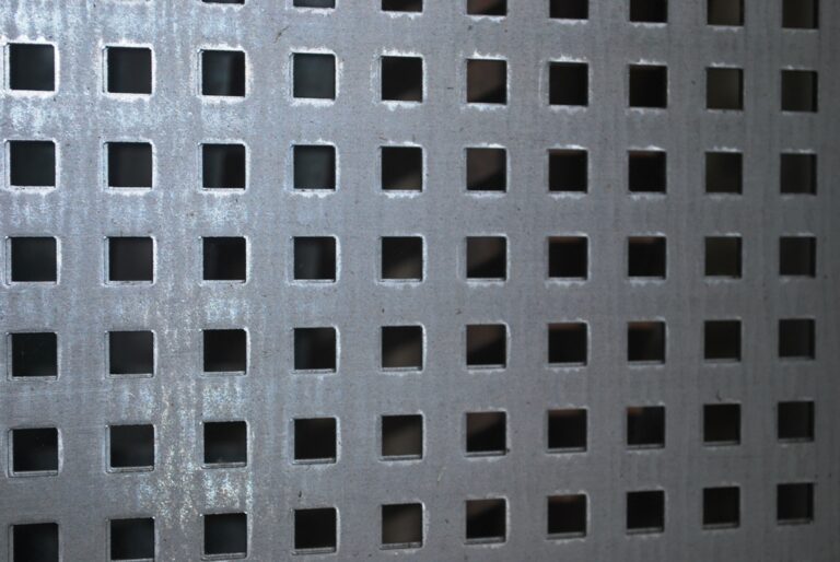 Chapa Perforada Cuadrada 20x20mm – Tucumán Alambres